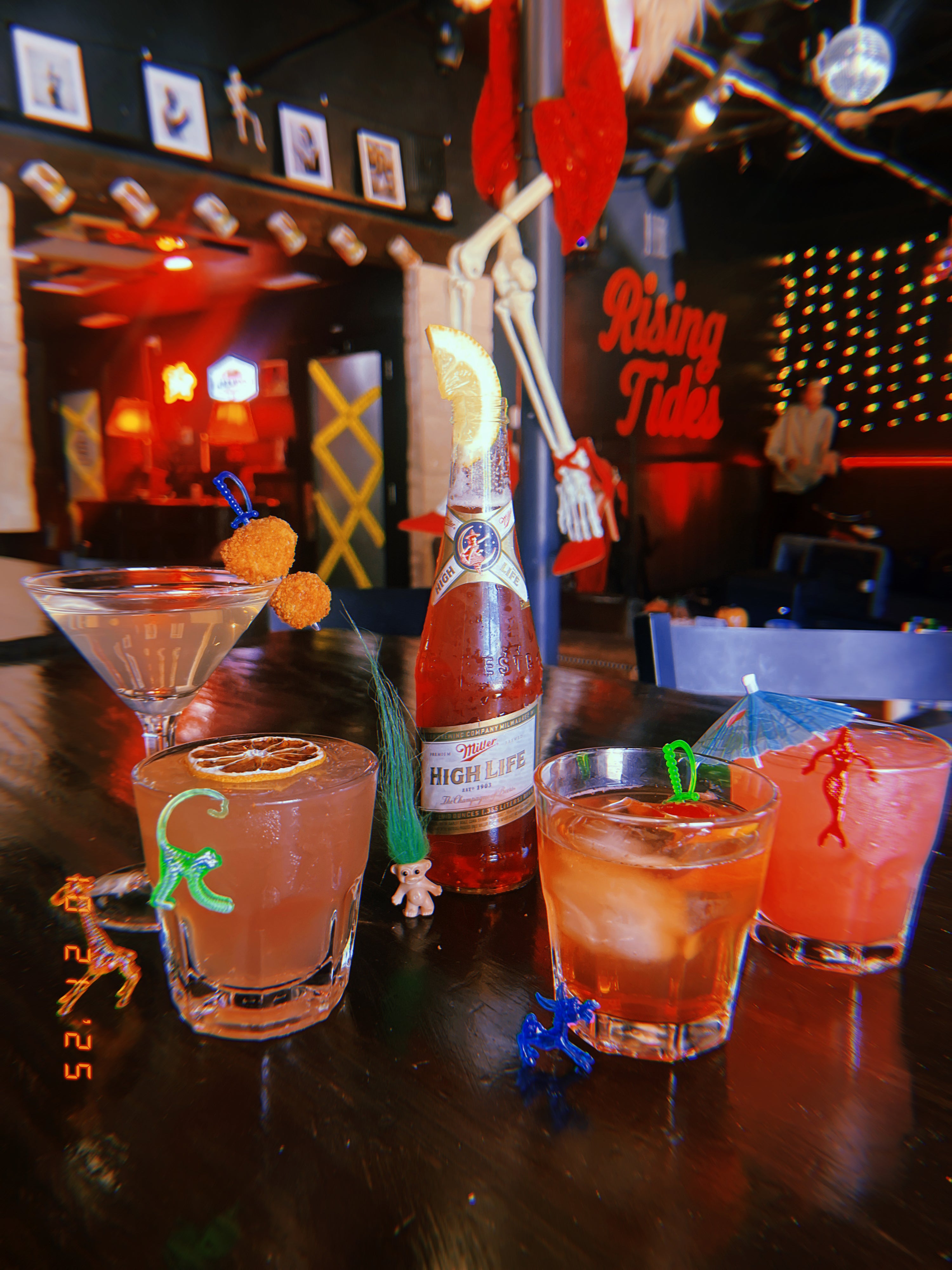 Rising Tides - a cocktail dive bar – Rising Tides Bar